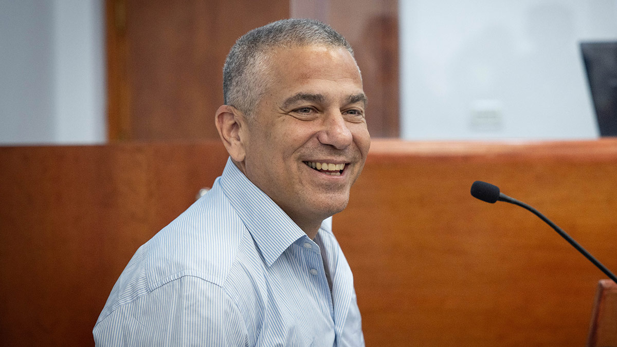 ינון מגל חושף את הטיפול החריג שקיבל בפארק תציל אותי אייס