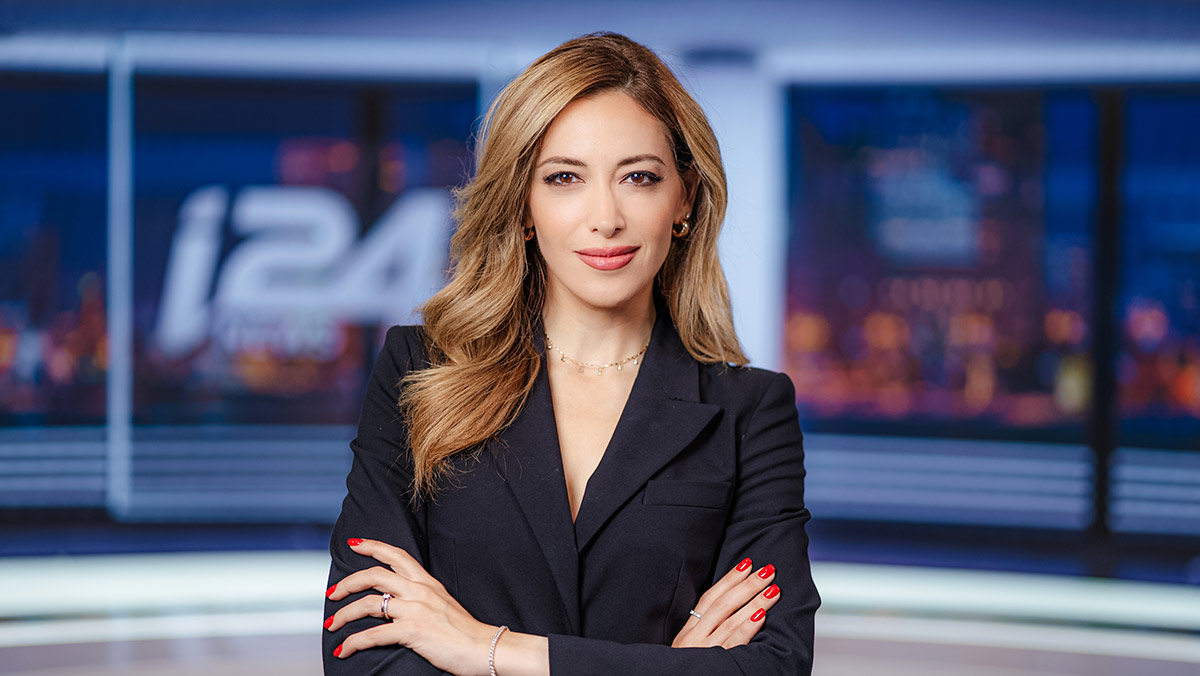 מגישת i24news מזועזעת: "נאצים צריך להשמיד" - אייס